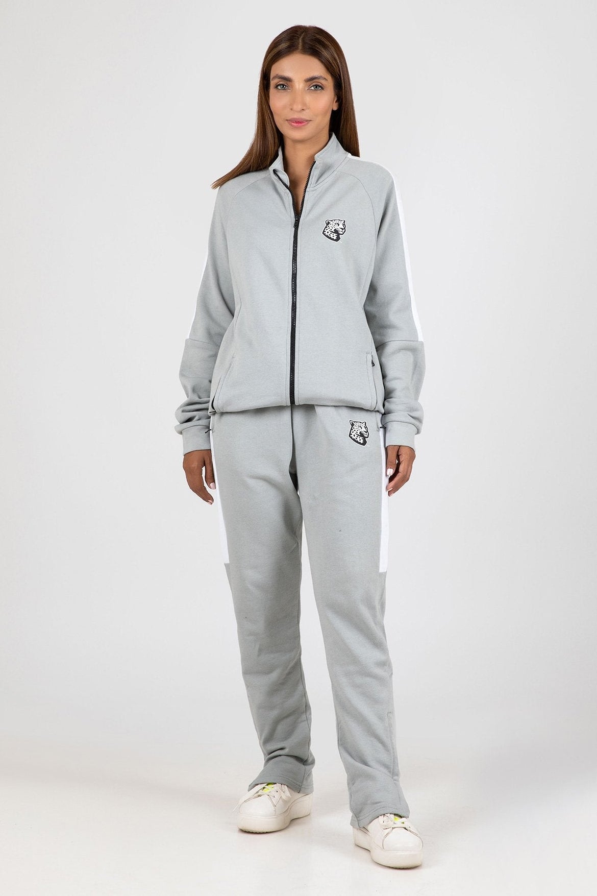 Tracksuits – wearaku.store